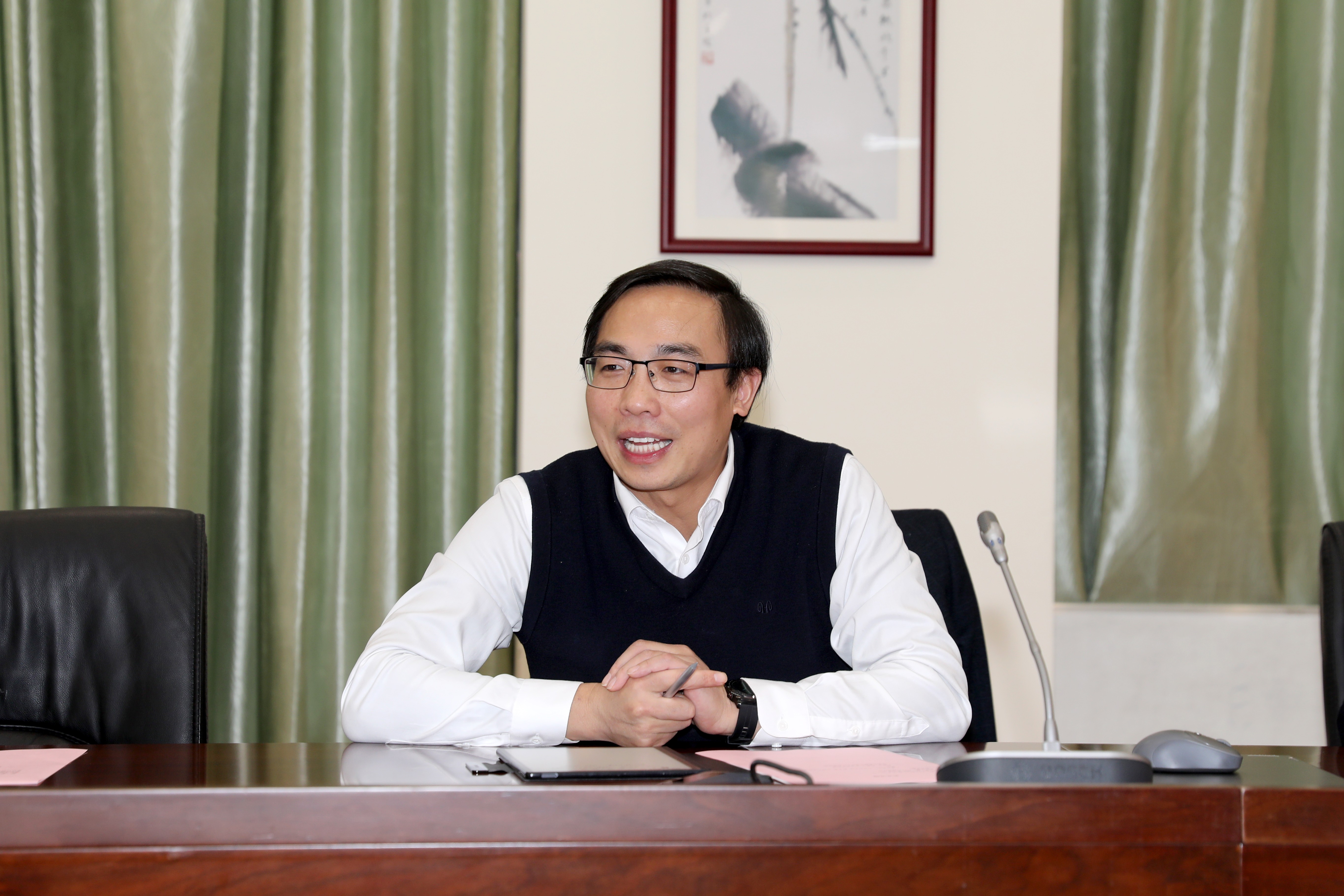 我校召开精准引才工作座谈会